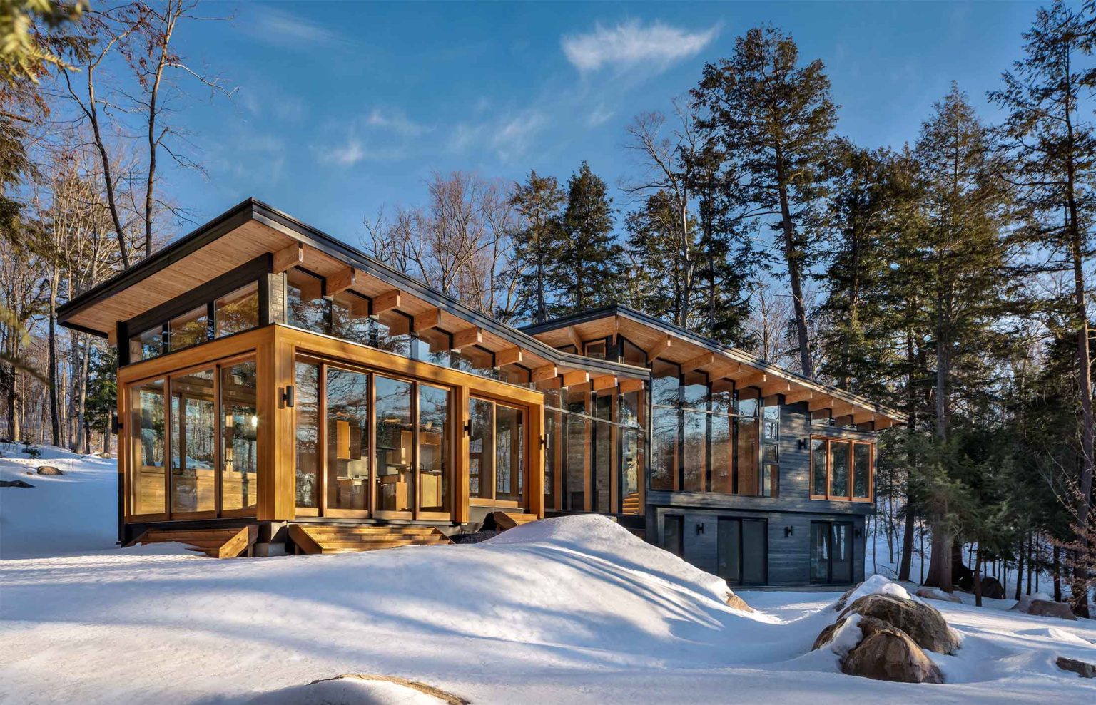 Inside the iconic Heated Rivalry cottage on Lake Muskoka designed by a ...